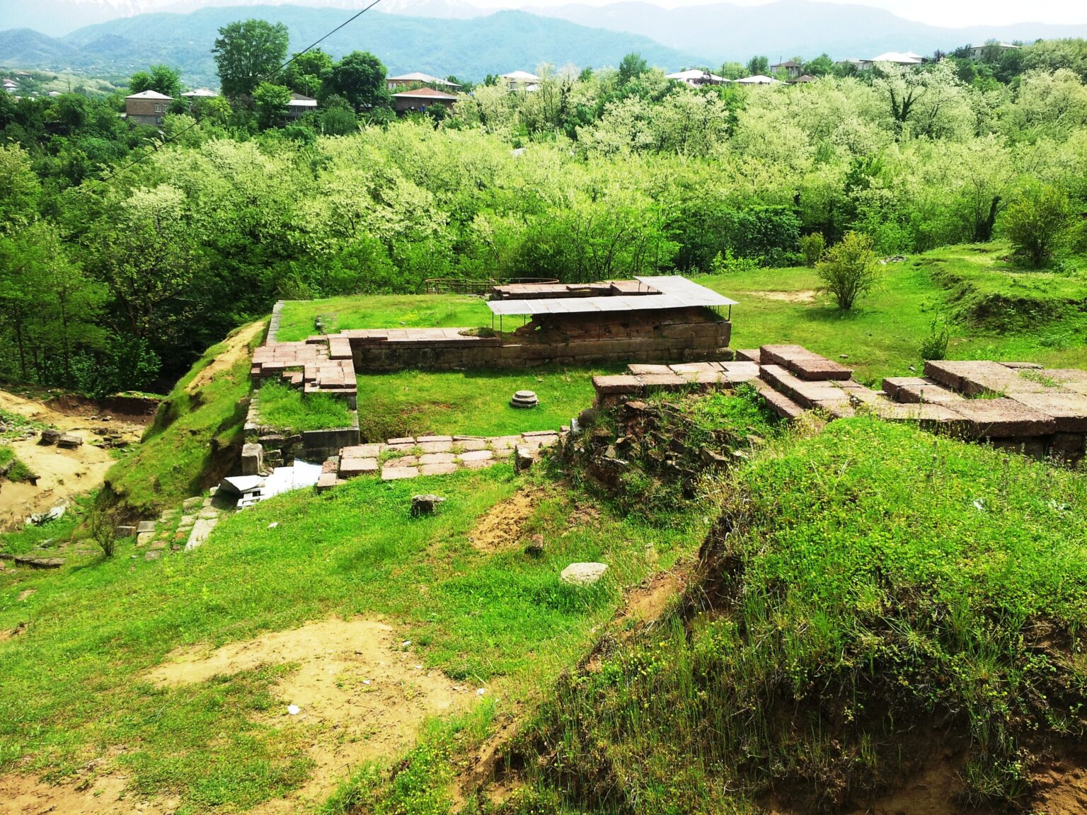 SPECTACULAR ANCIENT TOMB TREASURES FROM THE REPUBLIC OF GEORGIA KINGDOM ...
